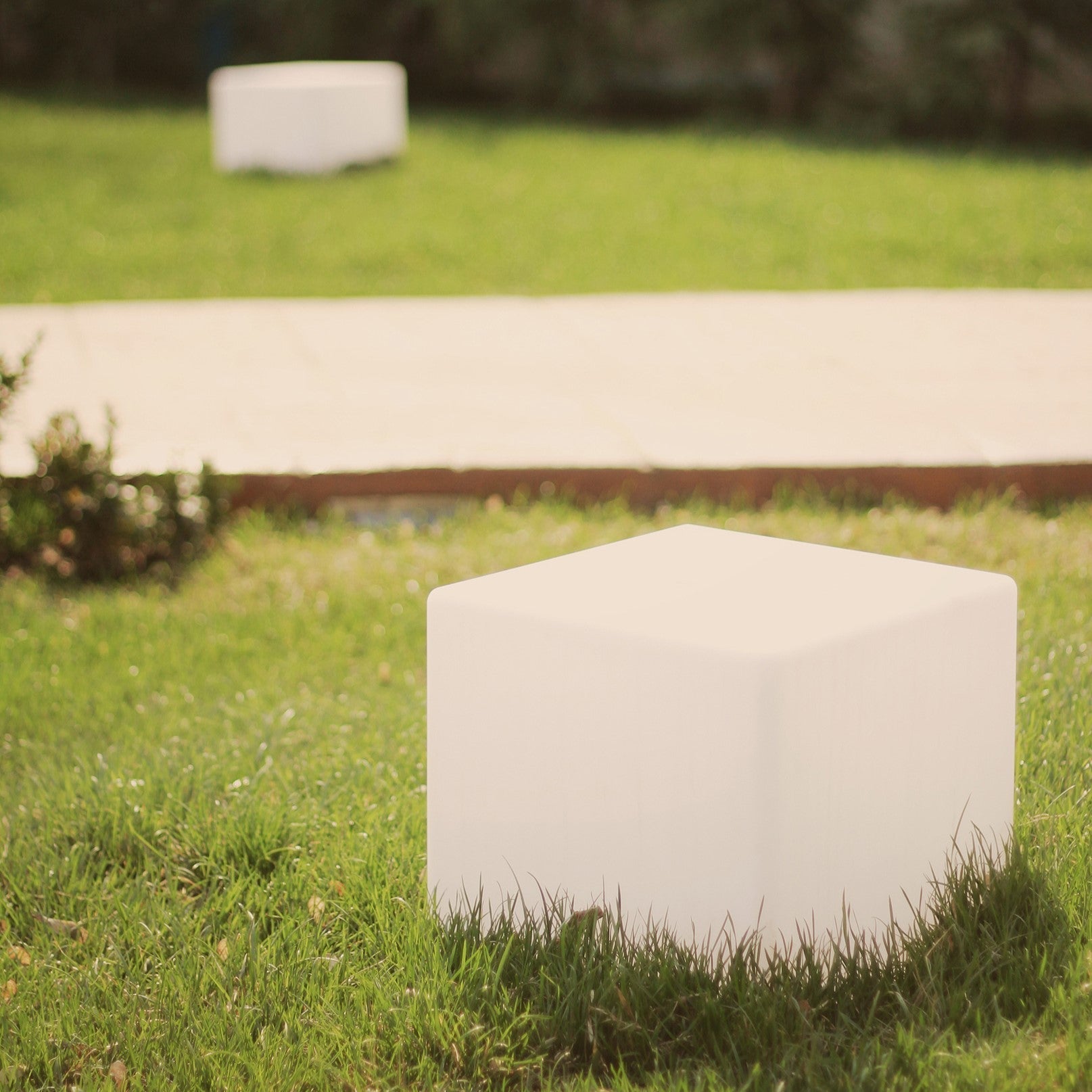 Cubic Garden Light – Misterlamp Auckland